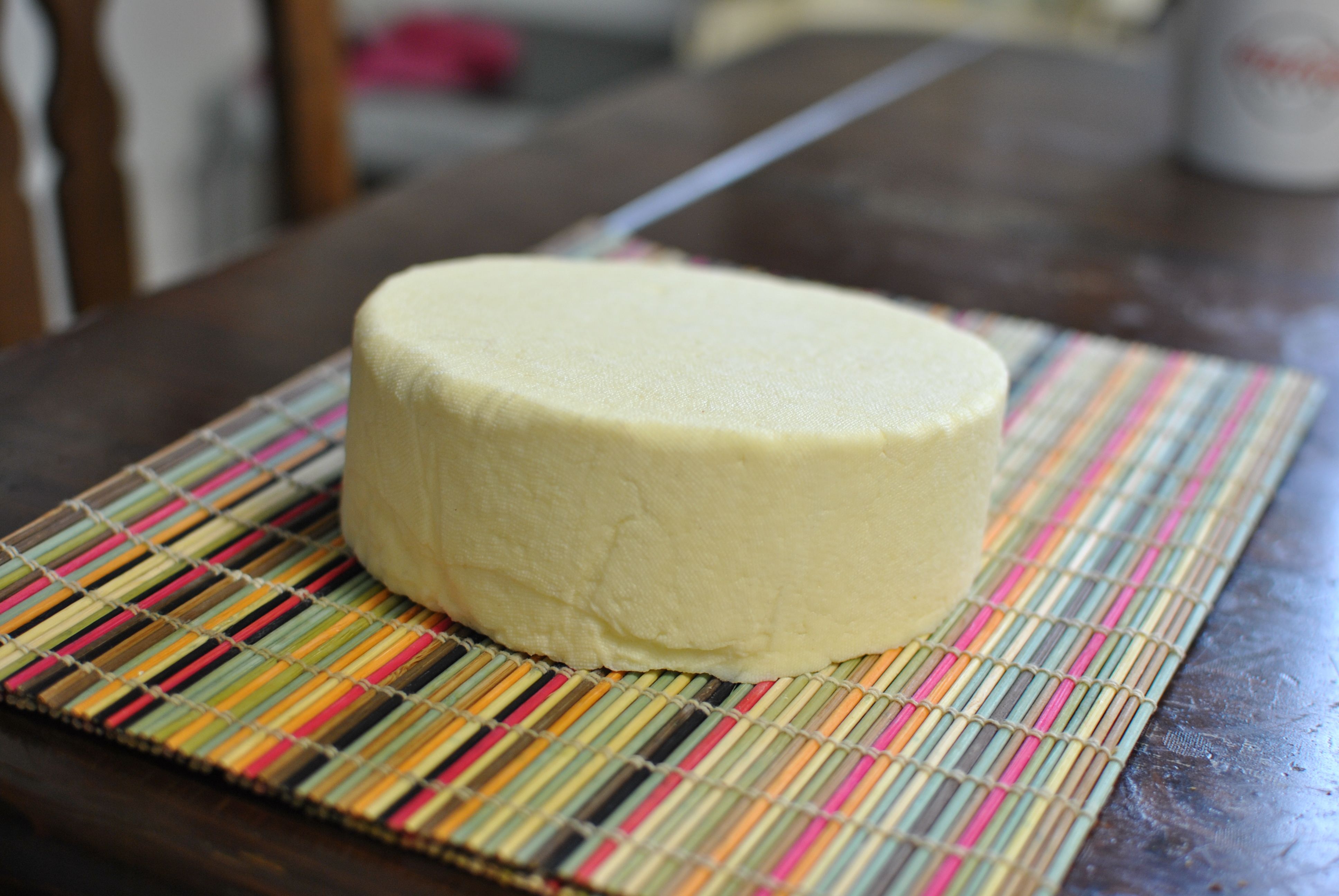 How to Make Farmhouse Cheddar Cheese- Step by Step Pictures (& Raw Milk ...